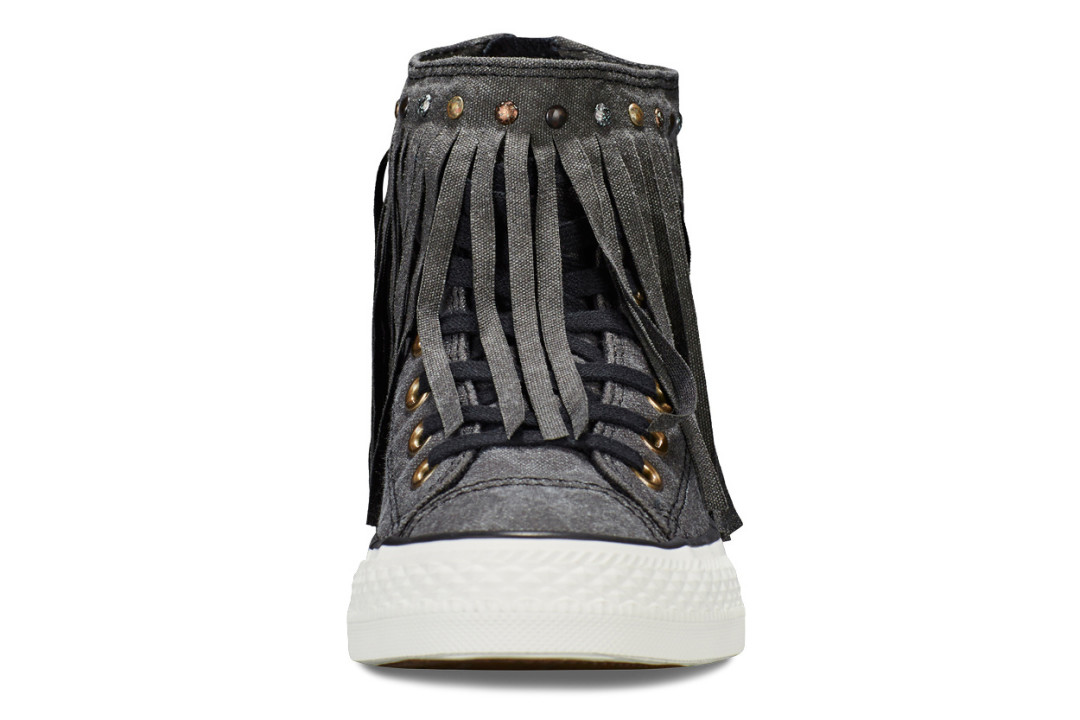 抢眼的流苏设计：CONVERSE 匡威 推出 Chuck Taylor All Star Fringe 鞋款95美元（约616元）_休闲运动鞋 ...
