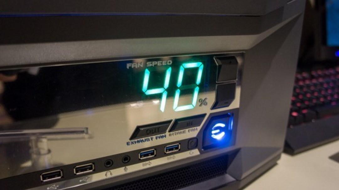 一键超频＋温控显示：EVGA 推出 DG 8系电竞机箱_机箱_什么值得买