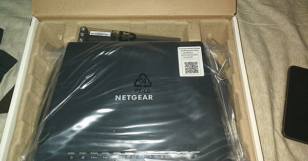 NETGEAR 美国网件 R6800 路由器 开箱及简评_路由器_什么值得买