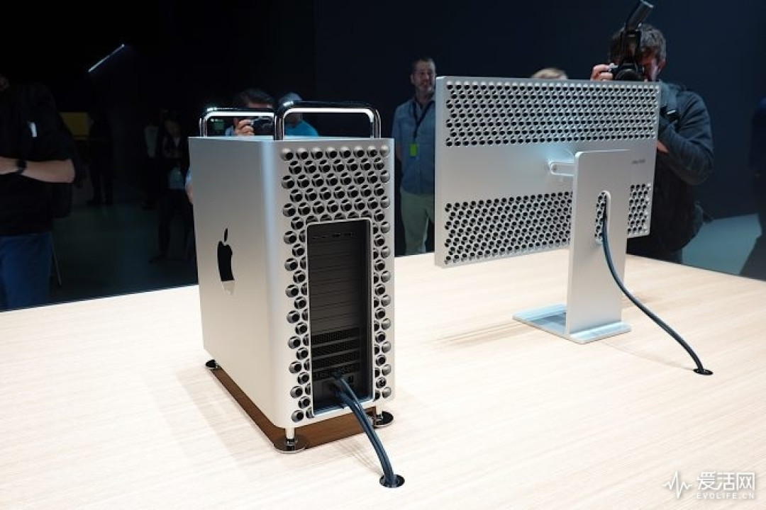 被全网群嘲的 Mac Pro ，真的那么不值吗？_工作站_什么值得买