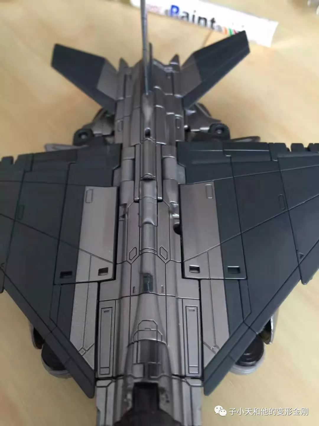 【评玩具】子小天：硕函测评《变形金刚 SS43 KSI BOSS 氮气重涂银色版！》_模型_什么值得买