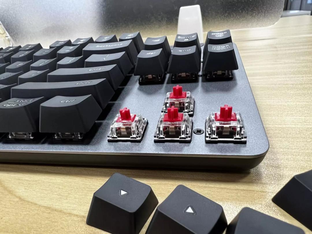 内行评测：罗技K855办公最高效的机械键盘，工作学业和娱乐都好用的键盘，双模、TTC，支持多平台，3年续航！_键鼠套装_什么值得买