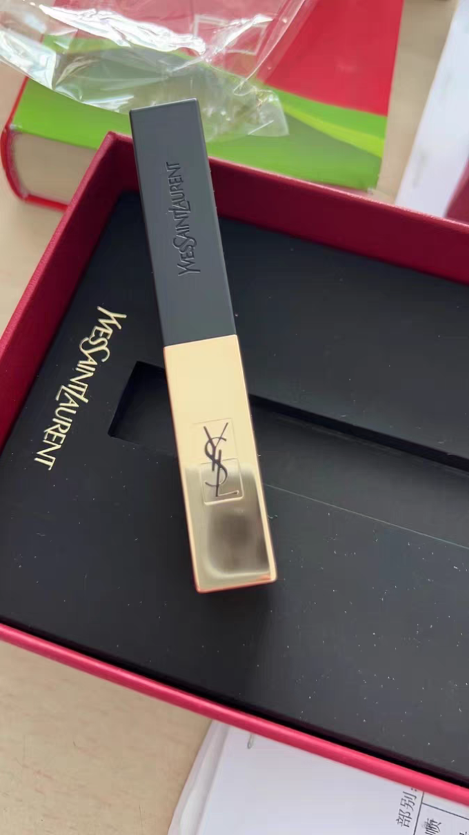 圣罗兰口红怎么样好用吗 YSL—21!抢破头的这支小金条艳压一切_什么值得买