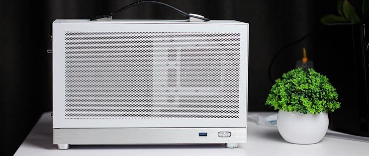 不仅直接拎走，散热和IO设计也很用心 - 闪鳞S300 ITX机箱解析_机箱_什么值得买