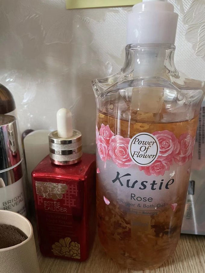 Kustie沐浴露怎么样 香味味道：用了几天才来评论，香..._什么值得买