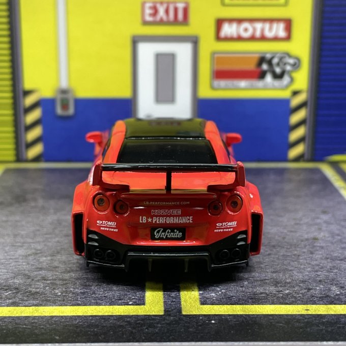 MiniGT 日产GT-R R35 GTRR Ver.1 #35涂装_什么值得买