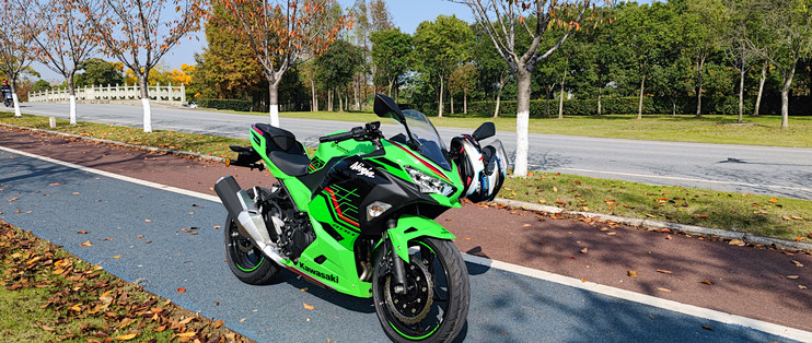 2023款川崎ninja400开箱_摩托车整车_什么值得买