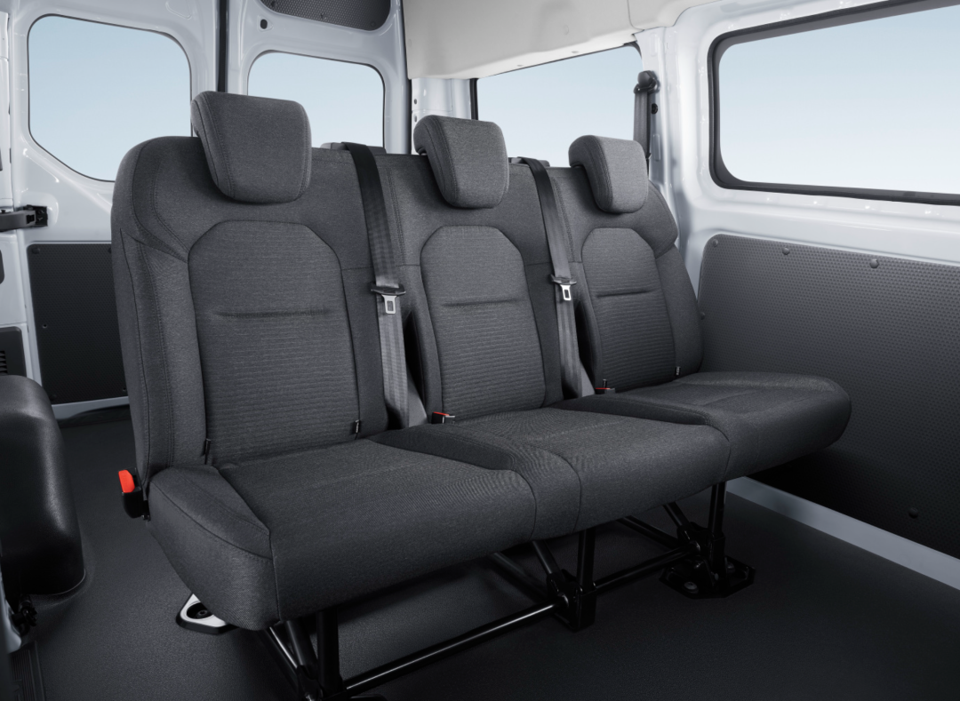 预售价13.98万起 福特全顺V362正式开启预售_MPV_什么值得买