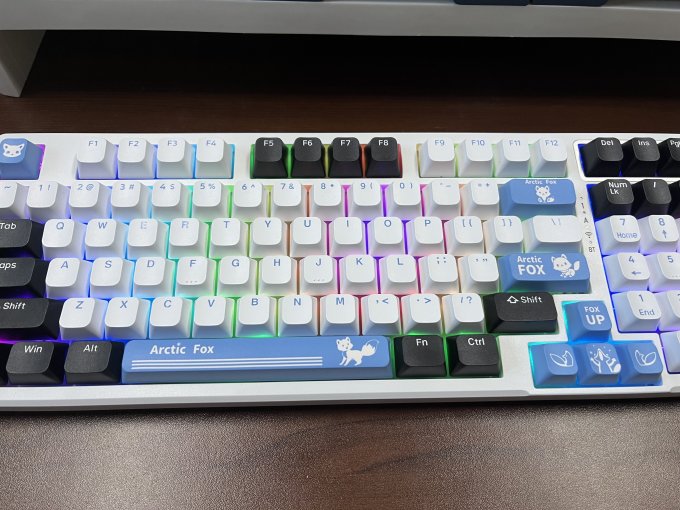 VGN无线键盘怎么样 春日宝藏！VGN V98 Pro 97 极地银狐开箱_什么值得买