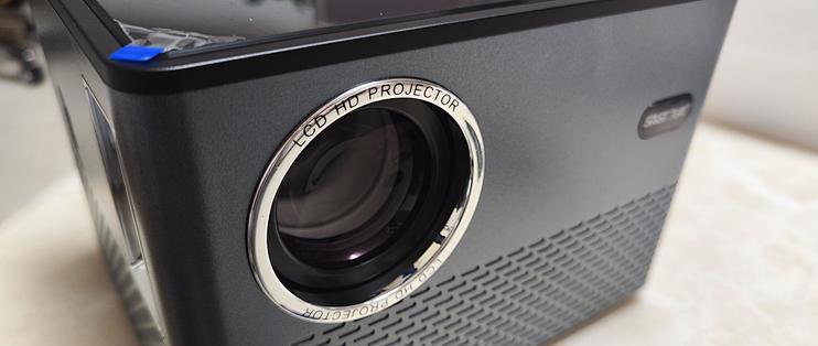 给老爸的大玩具，好久没听这个品牌了，上次还是DVD流行的年代，这次投产家用投影仪市场了_投影仪_什么值得买