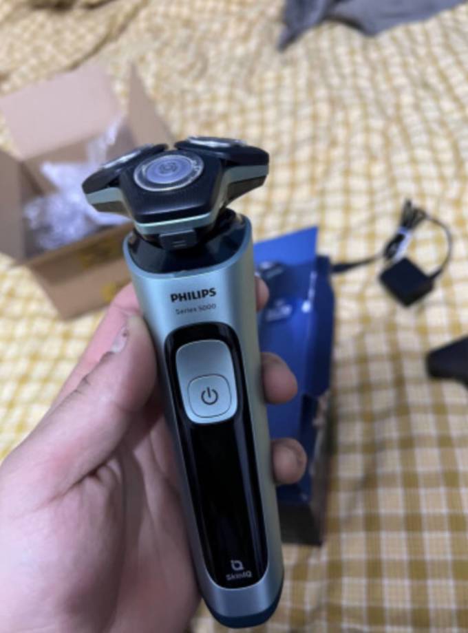 飞利浦SU5799/06电动剃须刀怎么样 用电动的防止剃伤_什么值得买