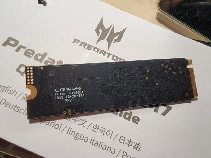 宏碁掠夺者固态硬盘怎么样 单面4颗粒，无独立缓存，而且温..._什么值得买