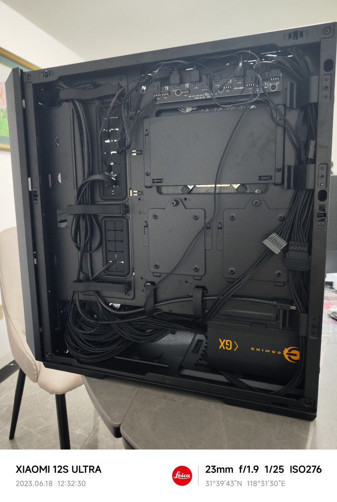 联力L 216机箱怎么样 LIANLI 联力 L216 黑色 中塔式台式电竞游戏_什么值得买