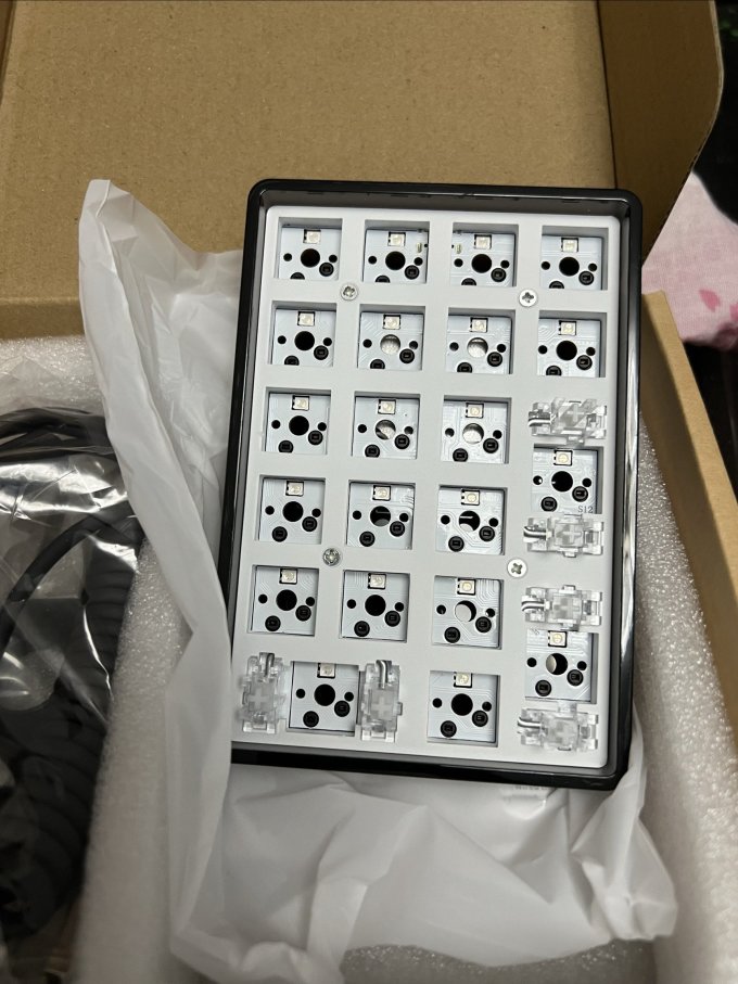 莱奥伯格键盘怎么样 开箱使用LEOBOG K21无线蓝牙机械小键盘_什么值得买