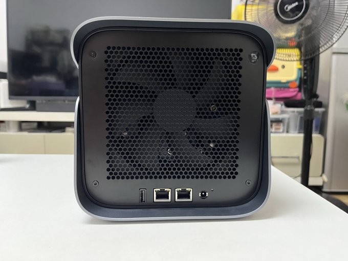 极空间Z4NAS存储怎么样 产品开箱 | 国产NAS极空间Z4_什么值得买