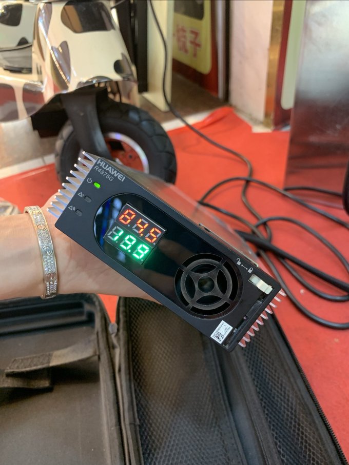 给电摩换个72V60A的锂电池，续航只有155km_什么值得买