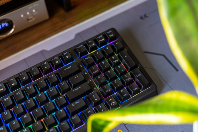 ROYAL KLUDGE键盘怎么样 内卷无下限，主打性价比的RK G98_什么值得买