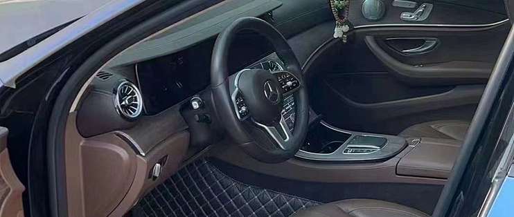 以下是关于奔驰E300L内饰设计的一些特点_轿车_什么值得买