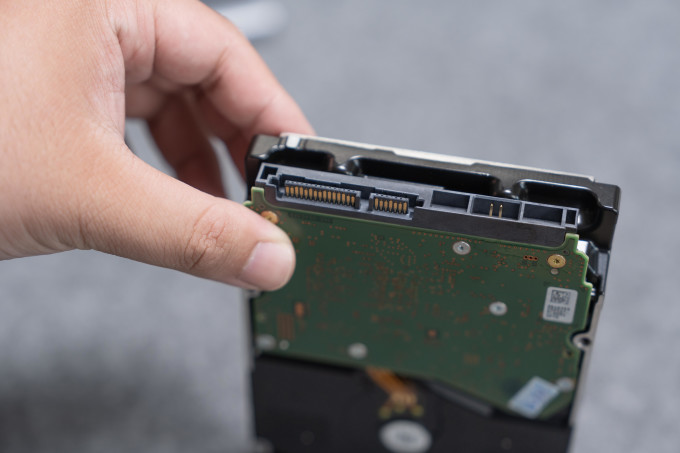 西部数据HC530硬盘怎么样 660买的14T矿盘，到手通电时间1.4w小时！_什么值得买