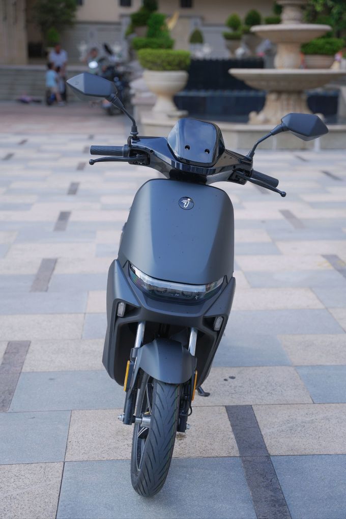 九号电动车怎么样 九号MMax110机械师帅爆了！_什么值得买