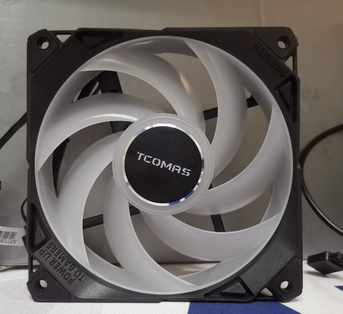 TCOMAS散热器怎么样 钛钽12030风扇：未来可期？_什么值得买