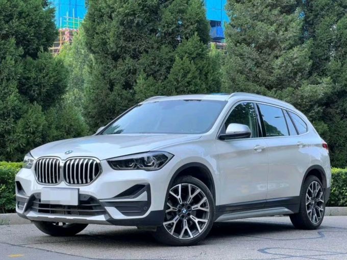 优先考虑2.0T宝马X1，其次是2.0T奔驰GLB，至于1.5T三缸的宝马X1和1.3T的奔驰GLB，就算了吧。_什么值得买