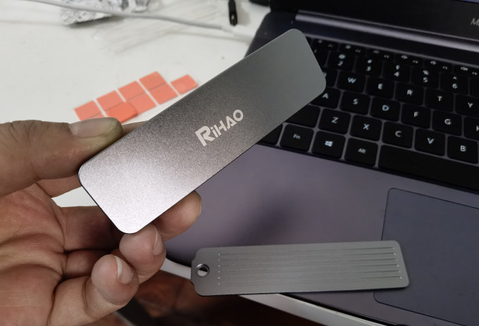 RIHAO移动硬盘盒怎么样 RIHAO 日灏 双协议5G固态硬盘盒 配双线_什么值得买