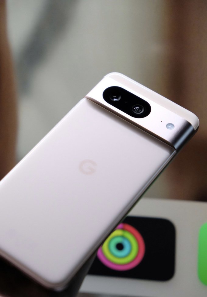 开箱一台玫瑰粉色的 Google Pixel 8_什么值得买
