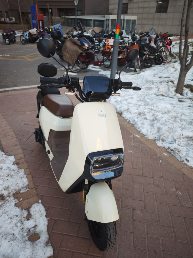 小牛电动电动车整车怎么样 新年换新车，4399，小牛g400t购买体验，最终还是为颜值买了单！_什么值得买