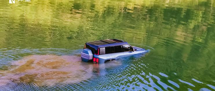 从问界M9和仰望U8看出，华为和比亚迪在造车逻辑上完全不同！_新能源车_什么值得买