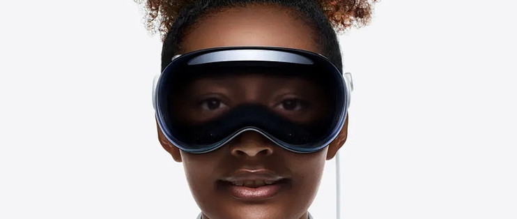 苹果宣布 Vision Pro 将于 2 月 2 日在美国上市，256GB 版本起售价 3499 美元。_VR设备_什么值得买