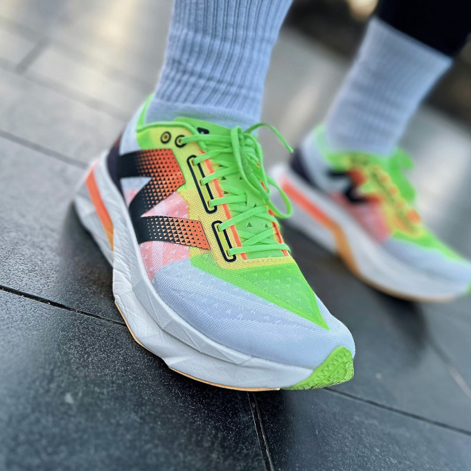 new balance跑鞋怎么样 NewBalance SC ELITE v4_什么值得买