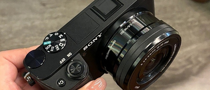 索尼的入门半画幅微单相机a6400和zve10都备受瞩目_相机_什么值得买