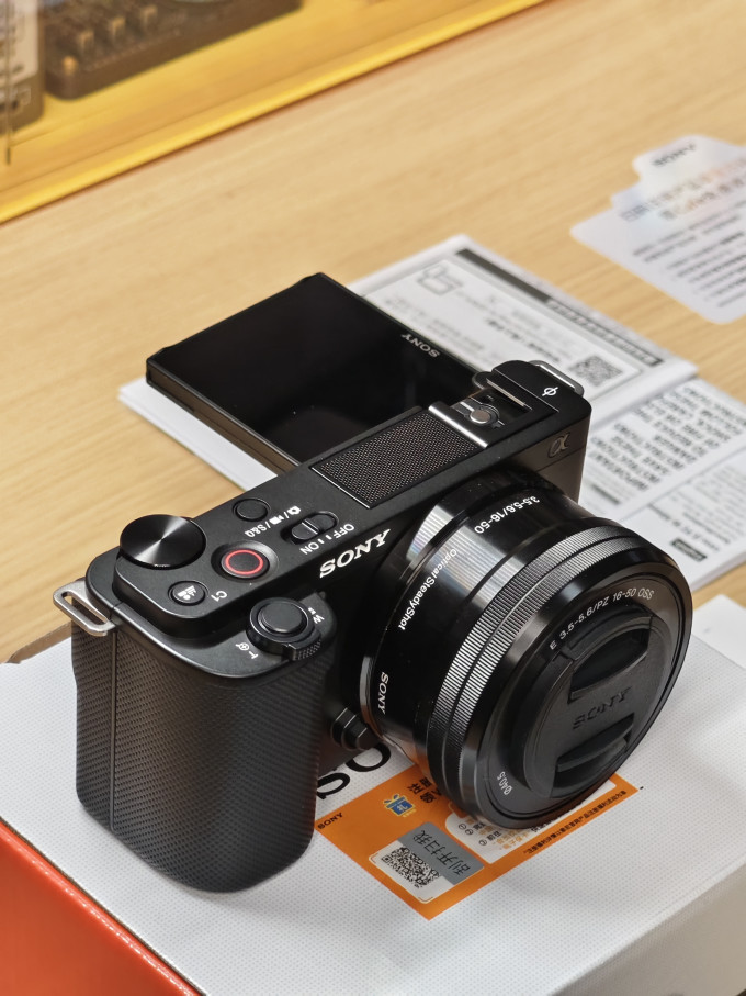 索尼单电相机怎么样 2024年，索尼ZVE10还值得入吗？_什么值得买