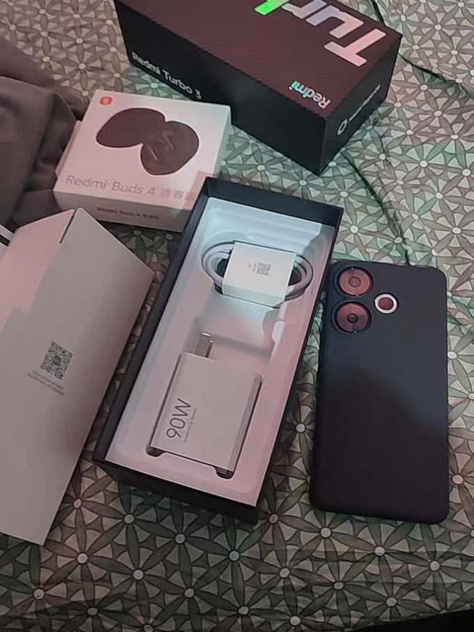 荣耀X50GT与红米Turbo3谁才是手机界的白月光？_什么值得买