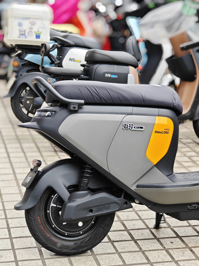 九号电动车整车怎么样 五星钻豹直接升级换九号Fmix！是飘了还是九号真值？_什么值得买