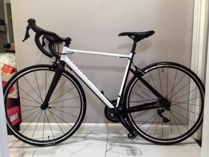 迪卡侬公路车怎么样 迪卡侬EDR AF105耐力竞速公路自行车：速度与耐力的完美结合_什么值得买