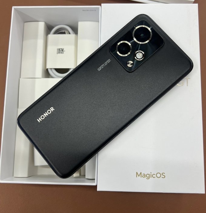 荣耀90 GT手机怎么样 618将至，8Gen2的荣耀90GT杀疯了_什么值得买