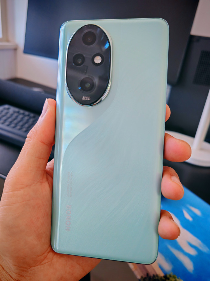 荣耀荣耀200 Pro手机怎么样 荣耀200Pro系统新版本，实用功能增多_什么值得买