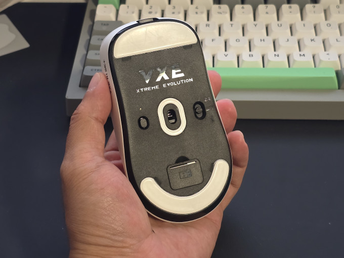VXE鼠标怎么样 VEX R1 SE+真的轻 手感在线 89元性价比挺高_什么值得买
