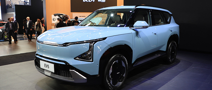 14.98万元：纯电动SUV起亚EV5_SUV_什么值得买