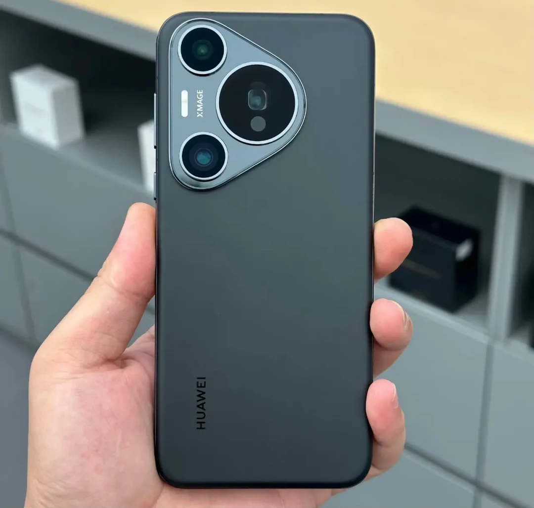 华为Mate70Pro vs Pura70Pro深度对比：拍照效果、手感与续航哪家强？_手机_什么值得买