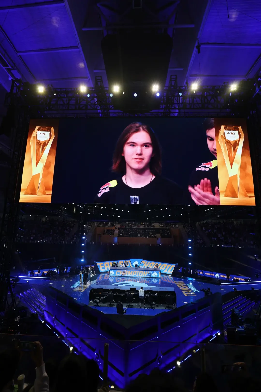 17岁天才donk夺冠上海Major 成最年轻双纪录保持者_电脑游戏_什么值得买