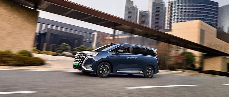 33.98万元起，25款腾势D9上市掀波澜，MPV市场迎来科技豪华新篇章_MPV_什么值得买