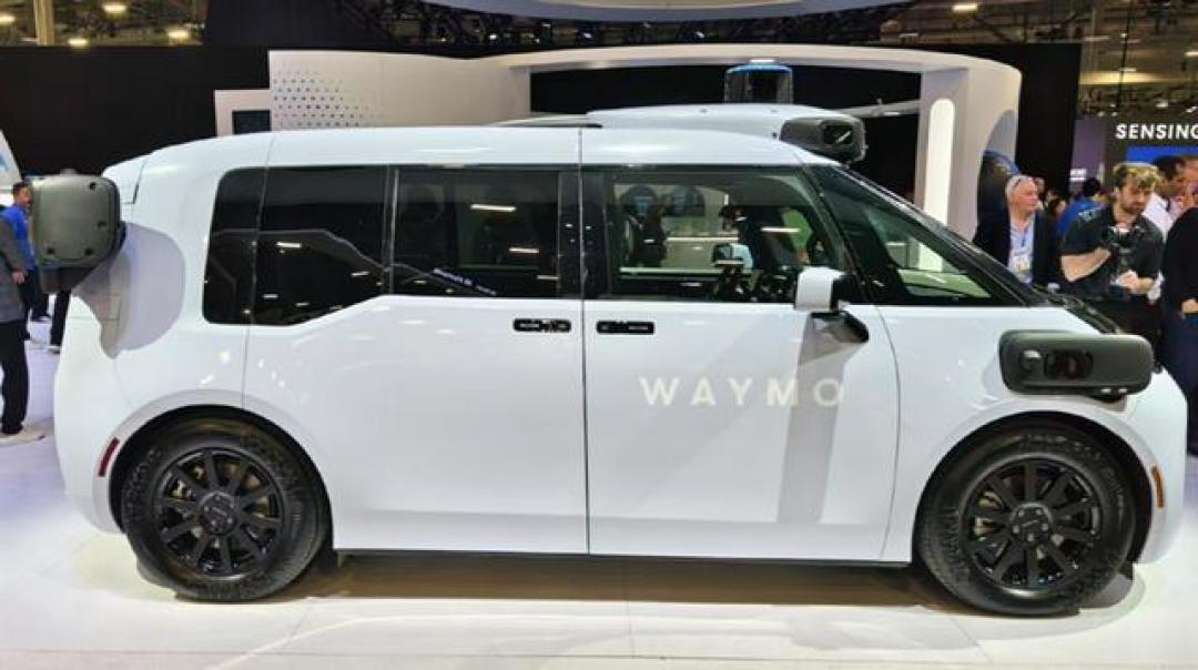 极氪ZEEKR RT亮相CES 2025，首款量产无人驾驶车进军北美市场_汽车消费_什么值得买