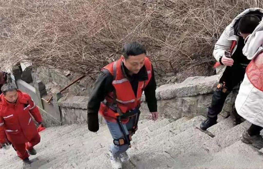 登山助力机器人：泰山景区的科技创新体验_智能机器人_什么值得买
