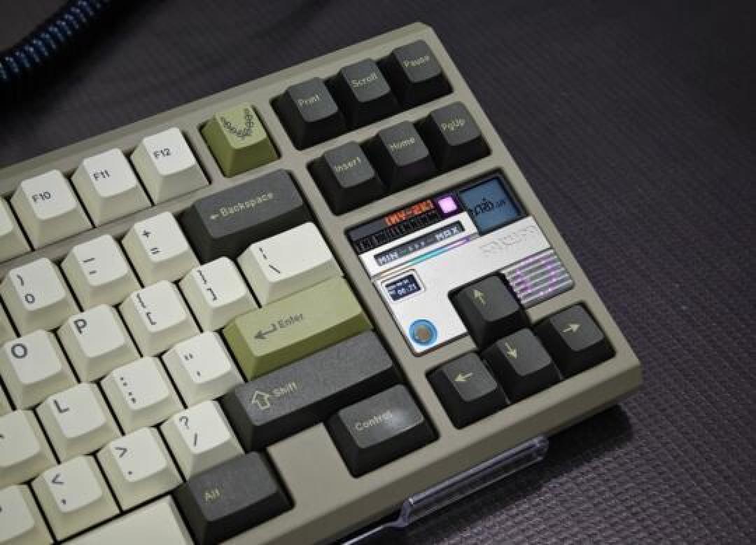 Matrix Lab MY-2K 体验：复古科幻的键入魅力与实用细节解析_键盘_什么值得买