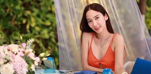 泰国女星Aump：从选美赛出道到娱乐圈顶流的27年传奇_影视_什么值得买