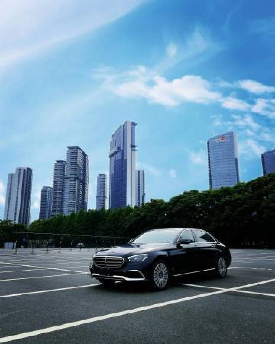 50万元豪华轿车纠结：奔驰E300L对决宝马530Li，谁才是理想之选？_轿车_什么值得买