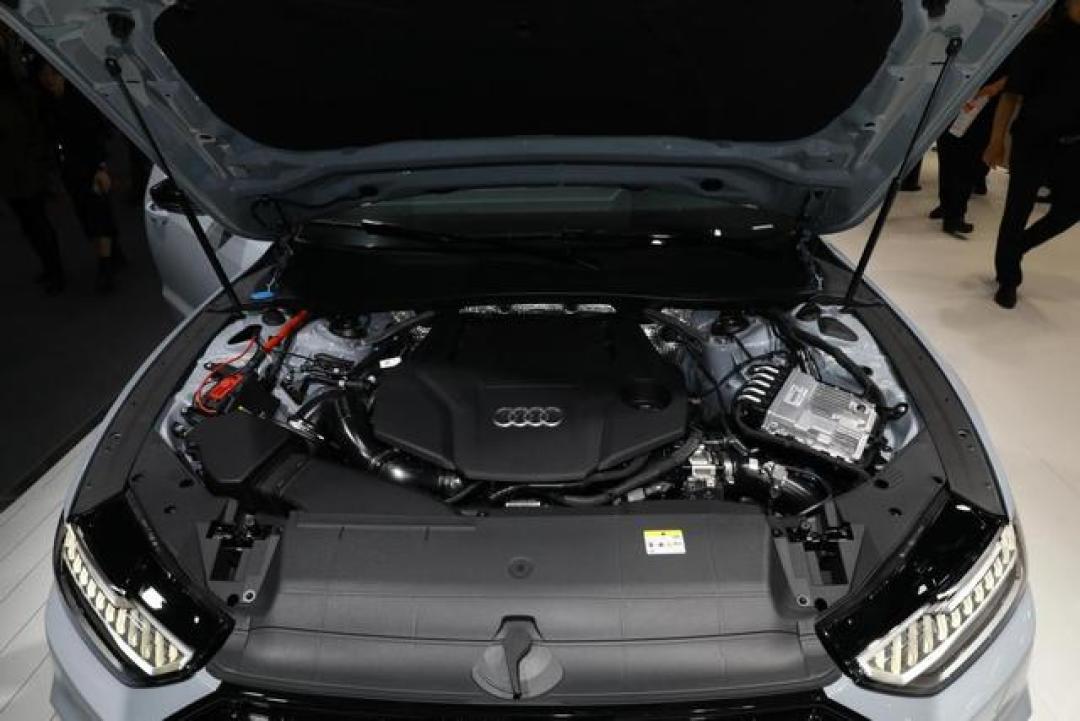 奥迪A6L对比A7L：性能、设计、配置谁更胜一筹？_轿车_什么值得买